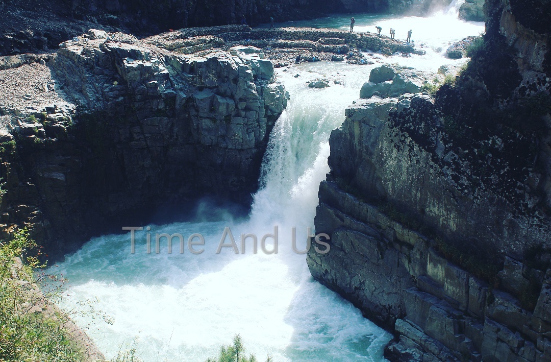 Mesmerizing view of Aharbal waterfall. :Time And Us